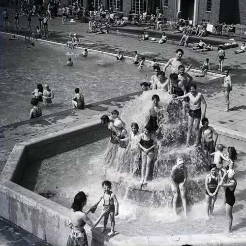 Brockwell Park Open Air Swimming Pool - Lidos and Pools UK